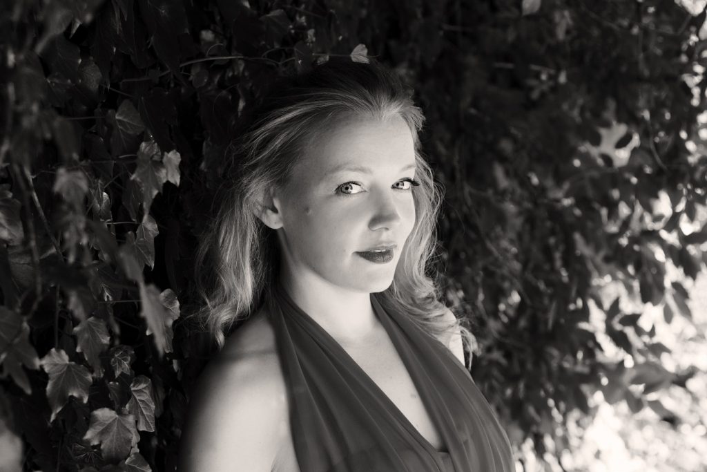 Anna MacDonald – Folk and Roots