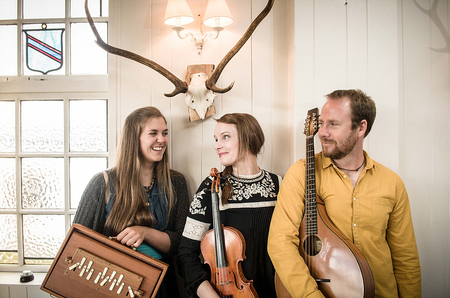 Salt House – Folk and Roots