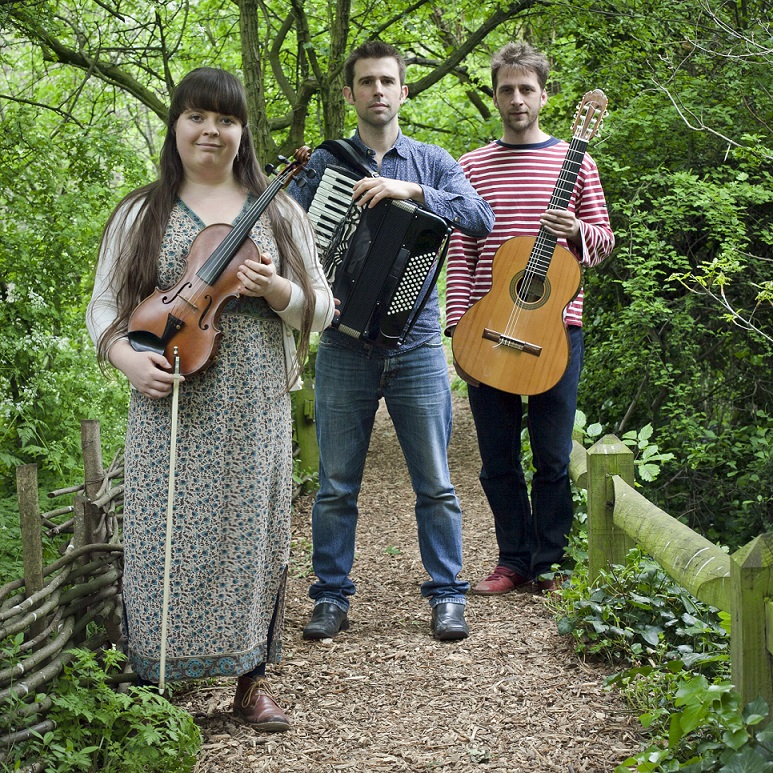 Emily and The Simons – Folk and Roots