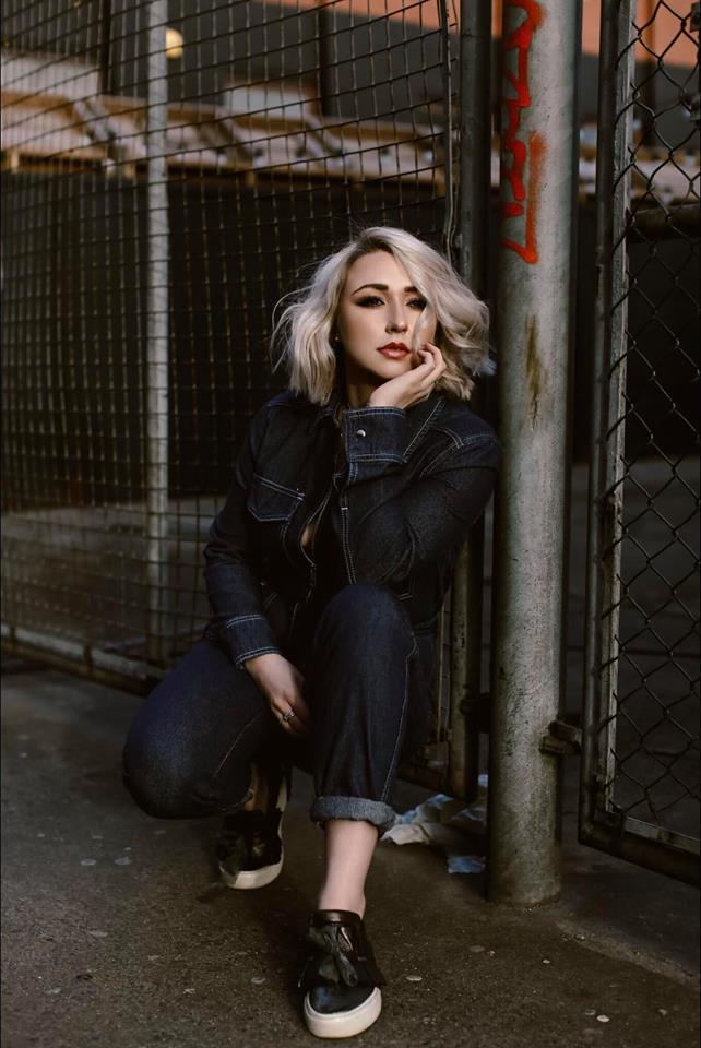 Anna MacDonald and Ainsley Hamill – Folk and Roots