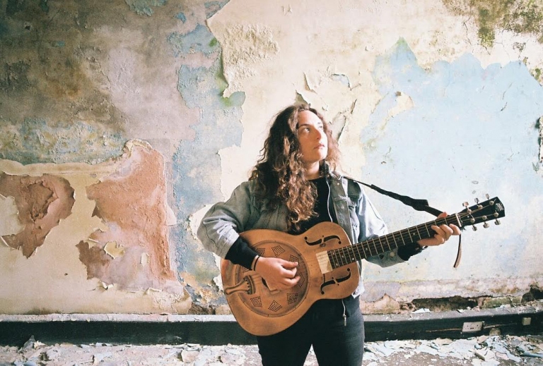 Cinder Well – Folk and Roots