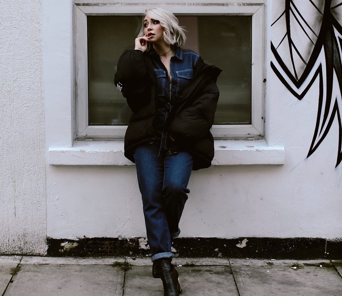 Ainsley Hamill – Folk and Roots