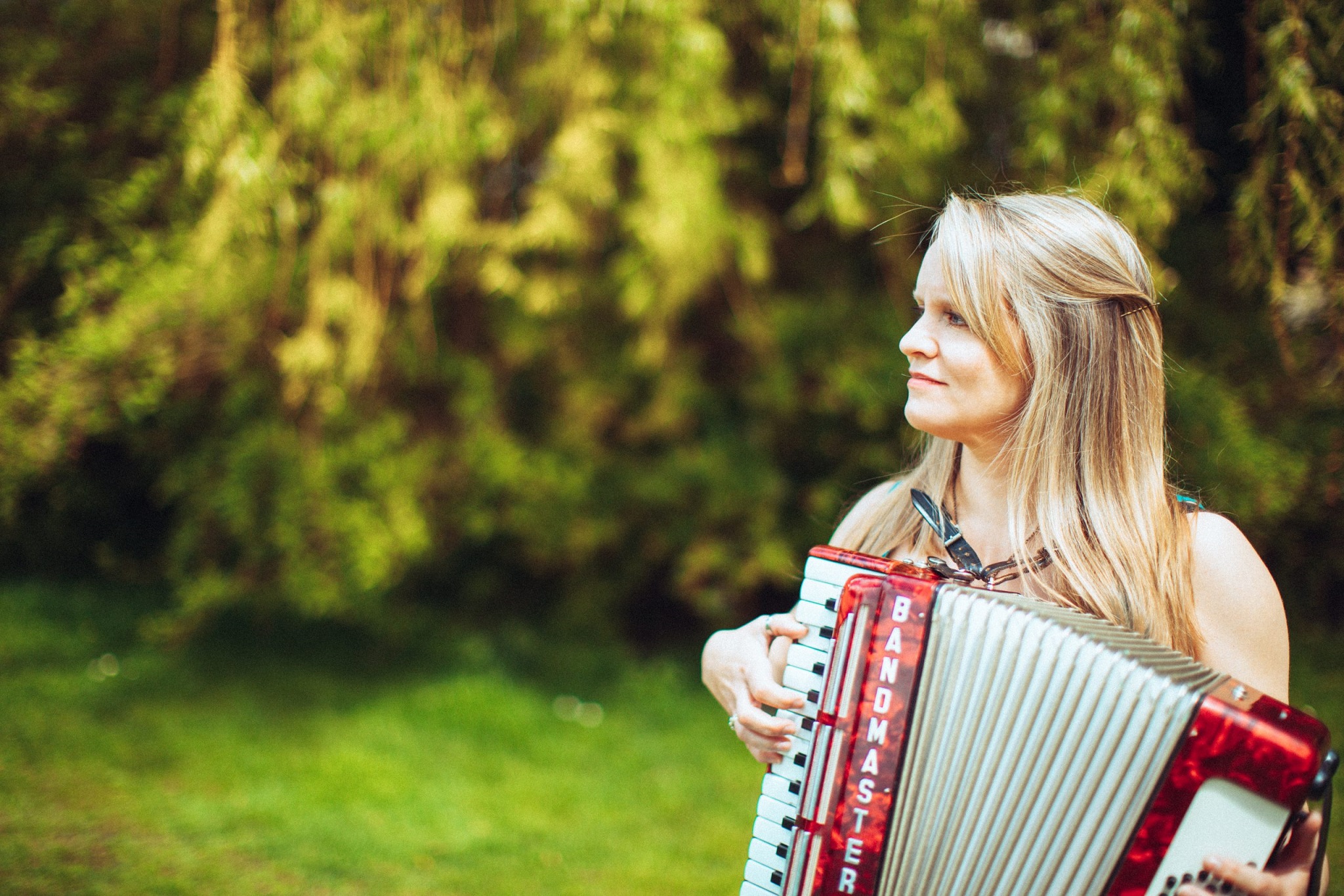 Folk and Roots – Presenting the best of folk, roots and acoustic music ...