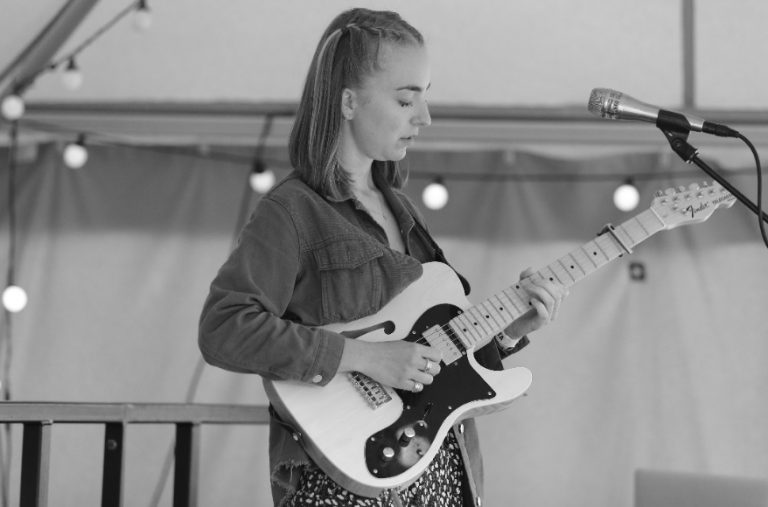 The Em Risley Band – Folk and Roots